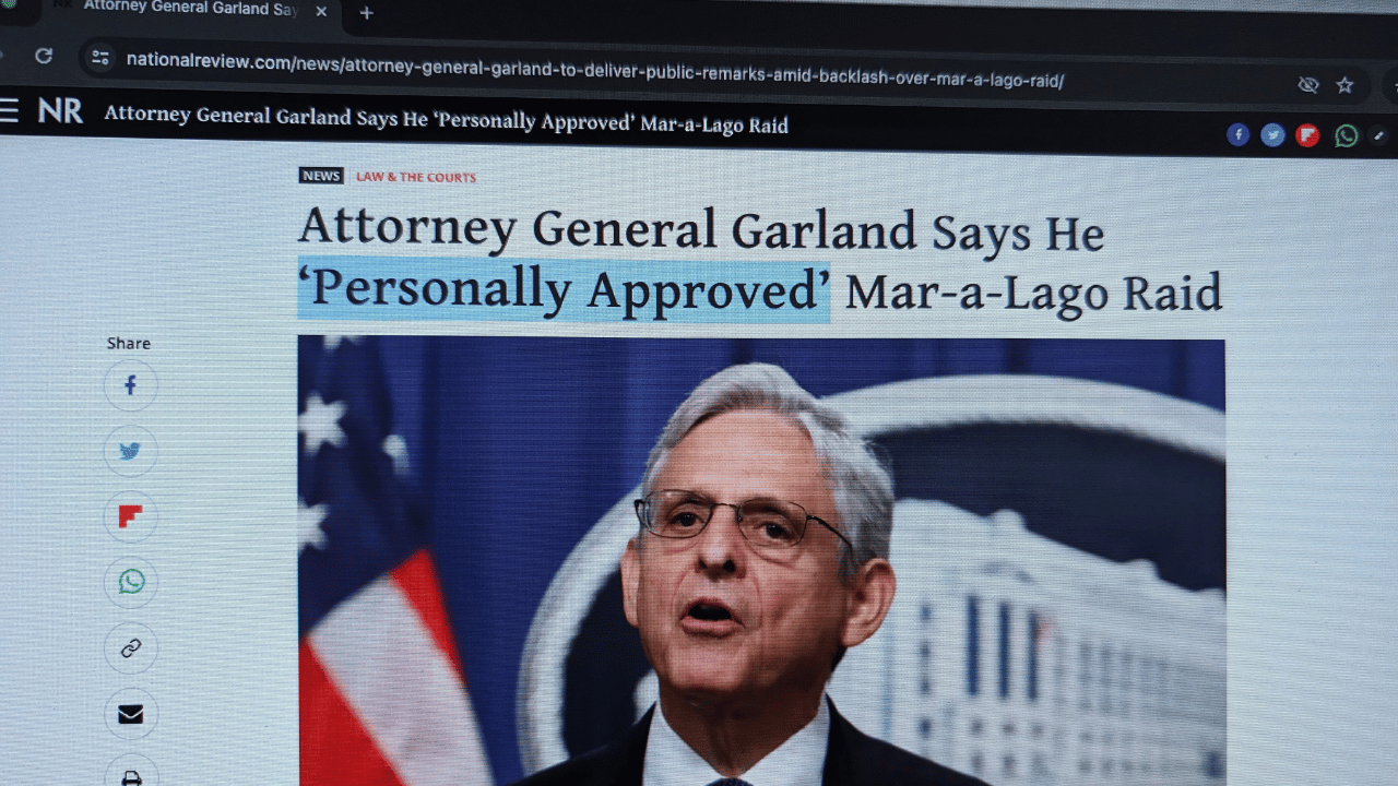 New FBI Shocker: FBI Was Authorized to Use Deadly Force in Mar-a-Lago Raid